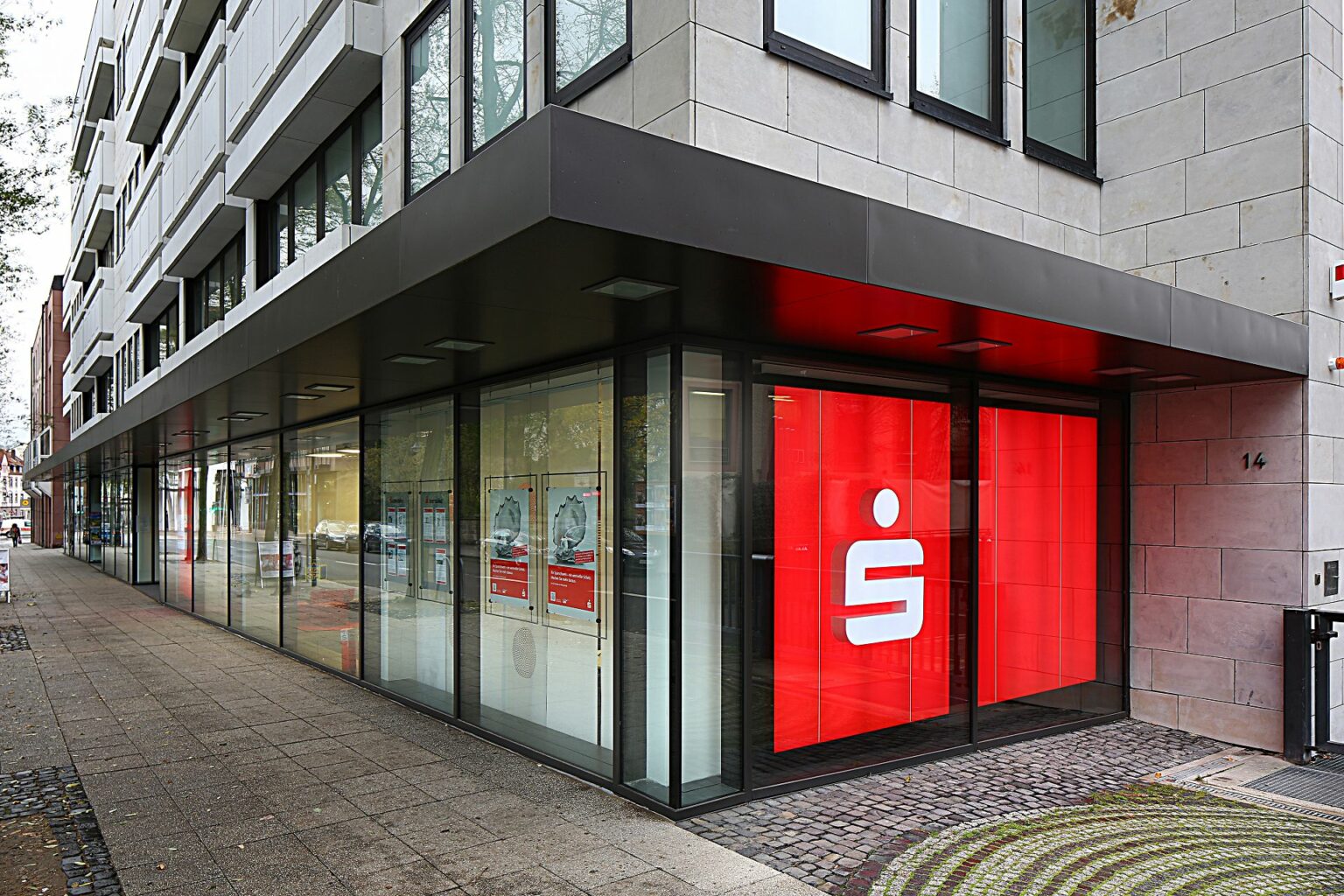 Sparkasse Fulda – Filiale Rabanusstraße – Kranz Innenarchitekten ...